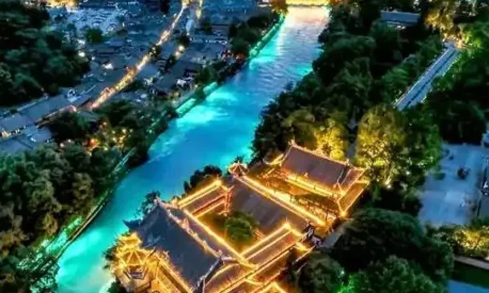 8D CHENGDU DAZU ROCK & PANDA VALLEY TOUR – Grand China Travel